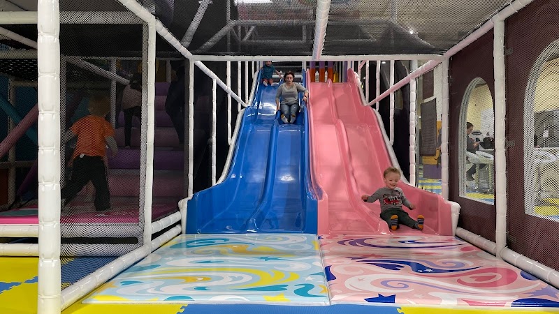 Jolly Yolly Kids Bethesda: Premier Indoor Playground | Playgrounds Near Me
