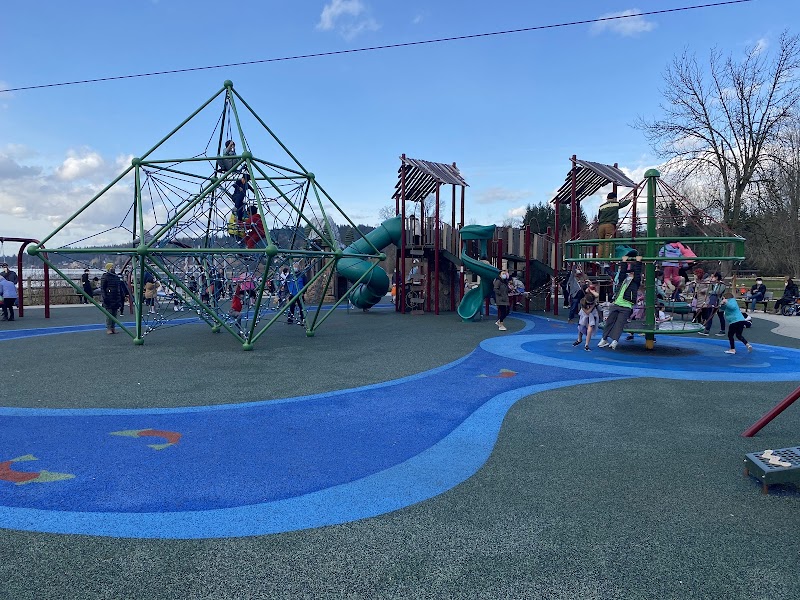 Lake Sammamish State Park Playground in Issaquah | Playgrounds Near Me
